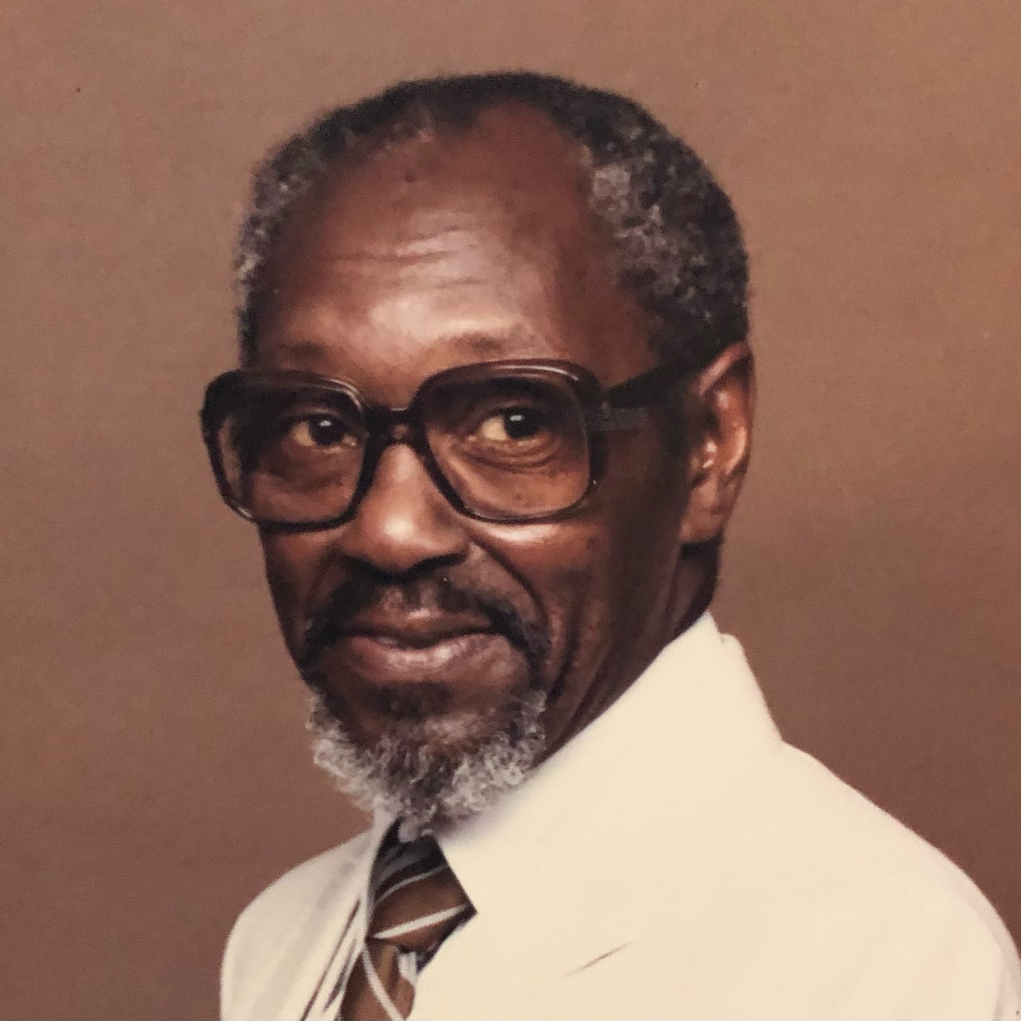 William Moore - Obituaries - Draeger-Langendorf Funeral Home & Crematory